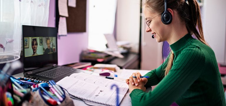 The Best Tools for Remote Learning & How to Adapt to Distance Education